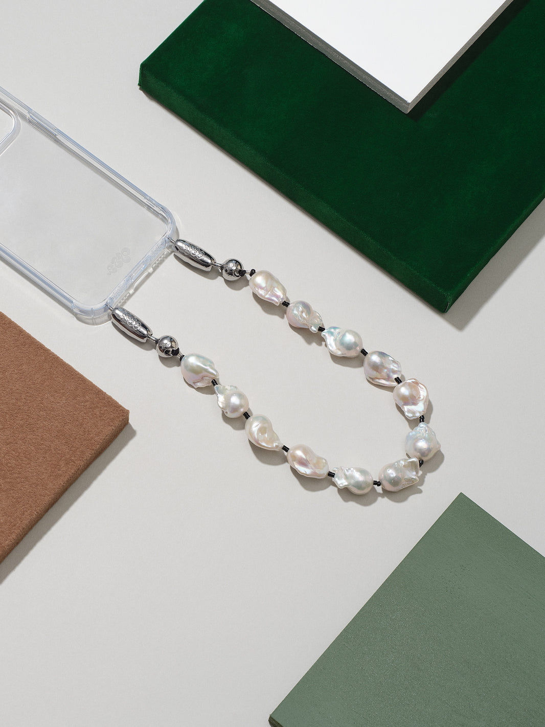 Pearl Wristlet – OSSA NEW YORK